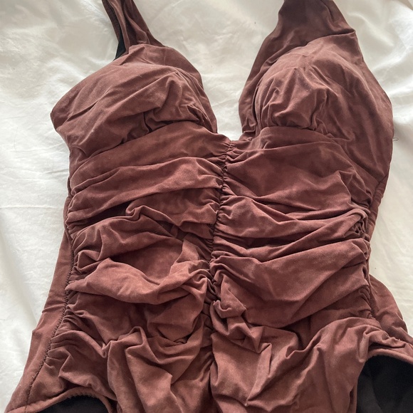 Miraclesuit | Swim | Miracle Suit One Pc Slenderizing Suit With Ruching ...